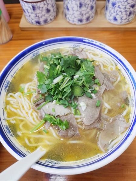 牛肉汤面怎么做好吃_牛肉汤面做法步骤详解-第3张图片-山城妙识