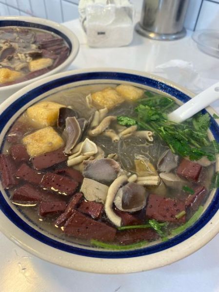 酸辣鸭血汤怎么做_酸辣鸭血汤正宗做法-第1张图片-山城妙识 酸辣鸭血汤怎么做_酸辣鸭血汤正宗做法-第1张图片-山城妙识