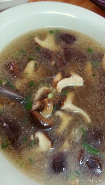 香菇肉片汤煮多久时间_香菇肉片汤煮几分钟最好-第2张图片-山城妙识 香菇肉片汤煮多久时间_香菇肉片汤煮几分钟最好-第2张图片-山城妙识