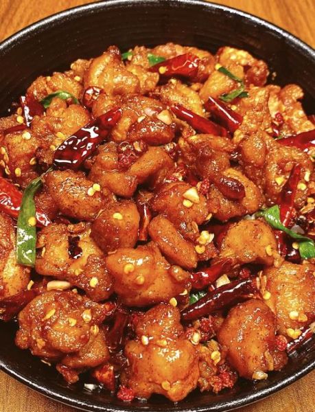辣子鸡怎么做才正宗_辣子鸡的做法大全-第2张图片-山城妙识