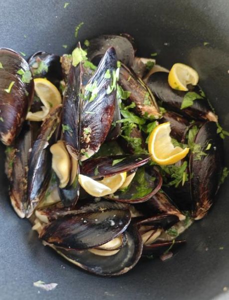 青口贝蒸几分钟能熟_蒸青口贝的正确时间-第1张图片-山城妙识