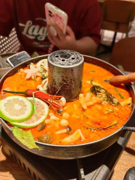 冬荫功1剧情解析_冬荫功1打斗场面有哪些-第1张图片-山城妙识 冬荫功1剧情解析_冬荫功1打斗场面有哪些-第1张图片-山城妙识