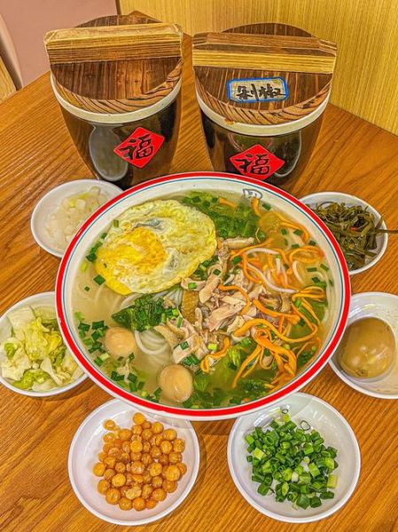 鸡肉米线怎么做_鸡肉米线汤底怎么熬-第1张图片-山城妙识 鸡肉米线怎么做_鸡肉米线汤底怎么熬-第1张图片-山城妙识