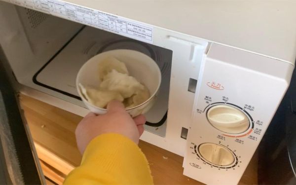 微波炉热米饭怎么不硬_微波炉热饭不干的技巧-第2张图片-山城妙识 微波炉热米饭怎么不硬_微波炉热饭不干的技巧-第2张图片-山城妙识