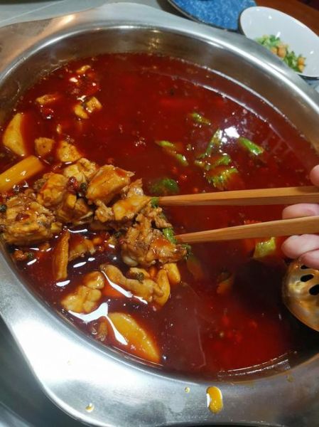 兔肉火锅怎么做_兔肉火锅用什么底料-第2张图片-山城妙识