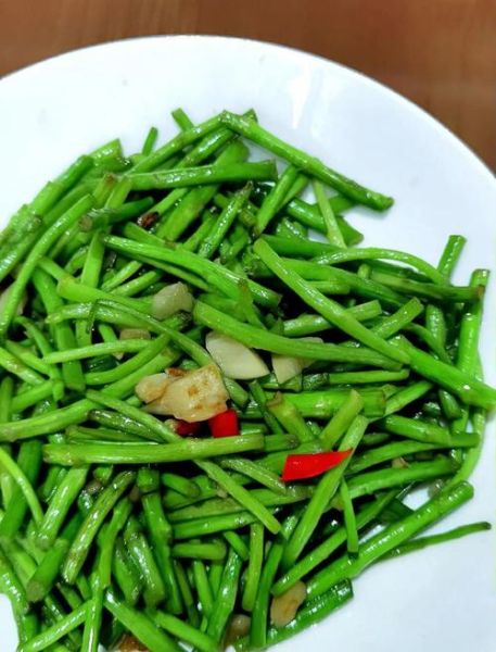 芦蒿怎么炒好吃_芦蒿的做法大全-第3张图片-山城妙识