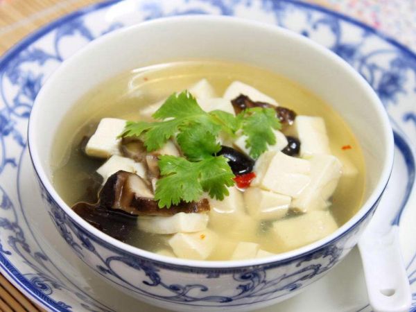 香菇炒肉怎么做好吃_香菇炖鸡的做法窍门-第2张图片-山城妙识