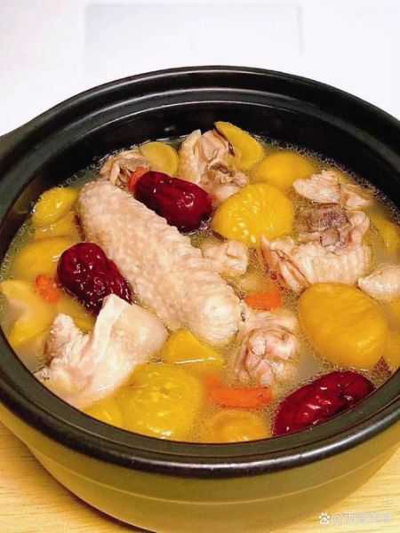 板栗煲鸡汤的做法_板栗煲鸡汤的功效与禁忌-第3张图片-山城妙识 板栗煲鸡汤的做法_板栗煲鸡汤的功效与禁忌-第3张图片-山城妙识