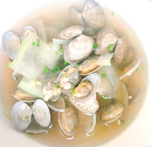 蛤蜊海鲜汤怎么做_蛤蜊海鲜汤去沙技巧-第1张图片-山城妙识