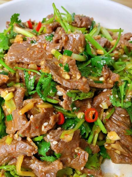 香菜牛肉丝怎么做_香菜牛肉丝为什么好吃-第2张图片-山城妙识 香菜牛肉丝怎么做_香菜牛肉丝为什么好吃-第2张图片-山城妙识