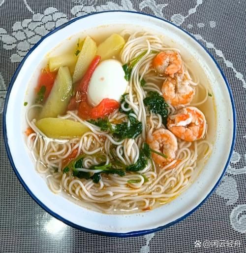 虾仁鸡蛋面怎么做_虾仁鸡蛋面热量高吗-第3张图片-山城妙识
