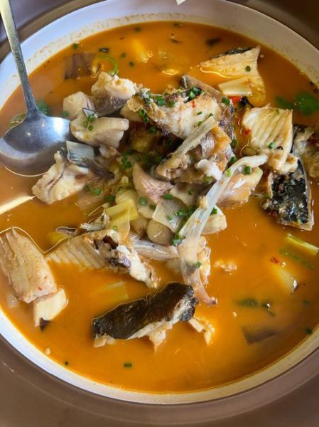 鱼汤泡饭怎么做才正宗_鱼汤泡饭用什么鱼最好-第1张图片-山城妙识