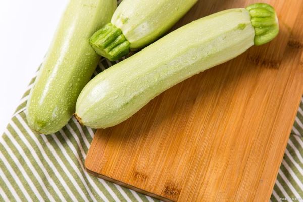 西葫芦怎么吃才不容易致癌_西葫芦致癌是真的吗-第1张图片-山城妙识