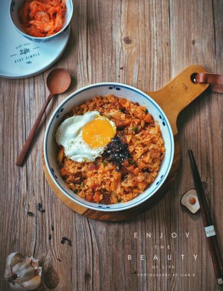 辣白菜炒饭怎么做_辣白菜炒饭需要哪些材料-第1张图片-山城妙识