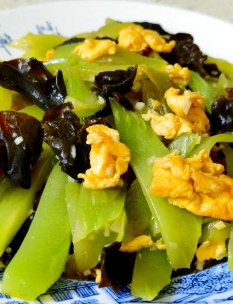 莴笋炒鸡蛋怎么做_莴笋炒鸡蛋热量高吗-第3张图片-山城妙识 莴笋炒鸡蛋怎么做_莴笋炒鸡蛋热量高吗-第3张图片-山城妙识