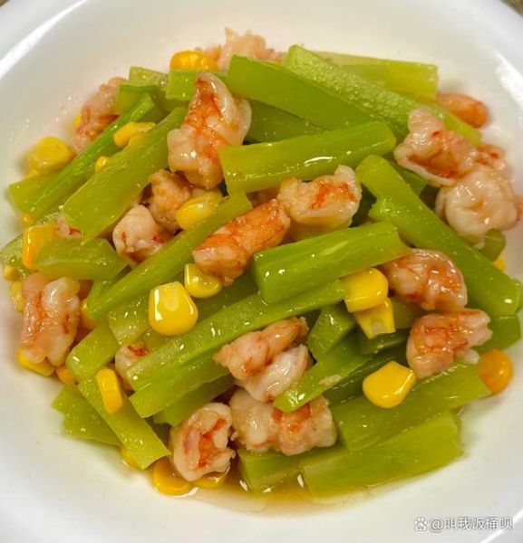 莴笋炒虾仁怎么做_莴笋炒虾仁焯水吗-第1张图片-山城妙识