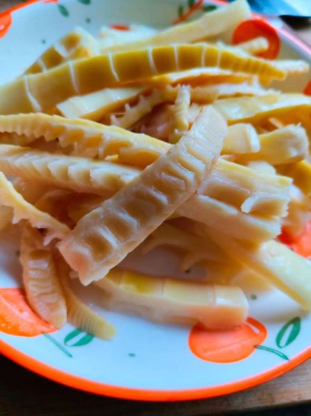 腌制竹笋的做法大全图解_如何快速入味-第2张图片-山城妙识