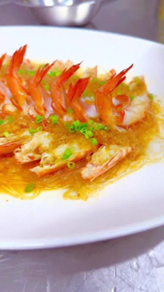 蒜蓉开边虾怎么做_蒜蓉开边虾家常做法-第3张图片-山城妙识