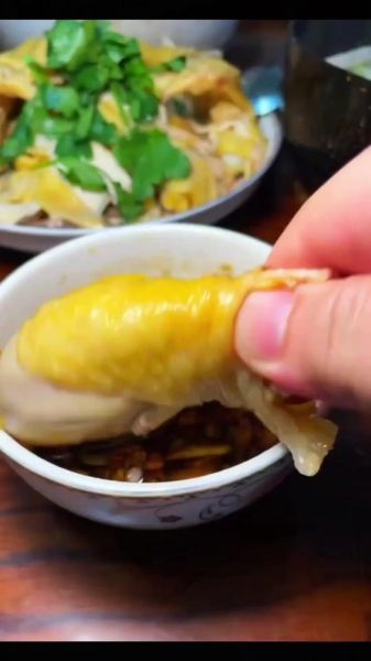 广式白切鸡怎么做_正宗白切鸡配方-第1张图片-山城妙识