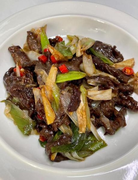 葱爆牛肉怎么炒才嫩_葱爆牛肉用什么部位最好-第1张图片-山城妙识