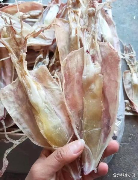 鱿鱼干怎么泡发最快_最快泡发鱿鱼干的方法-第2张图片-山城妙识