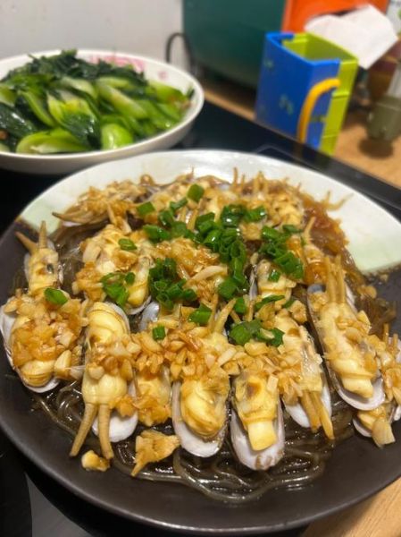 蒜蓉粉丝蒸蛏子怎么做_蒜蓉粉丝蒸蛏子蒸几分钟-第2张图片-山城妙识