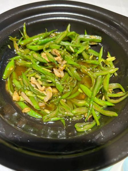 豇豆炒肉丝怎么炒好吃_豇豆炒肉丝焯水几分钟-第3张图片-山城妙识