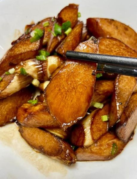 茭白怎么做好吃_茭白的功效与作用禁忌-第1张图片-山城妙识 茭白怎么做好吃_茭白的功效与作用禁忌-第1张图片-山城妙识