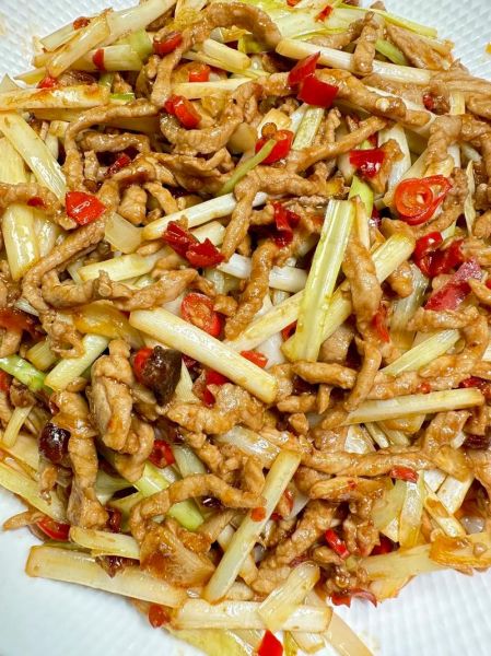 肉丝炒韭黄怎么做好吃_韭黄炒肉丝的家常做法-第2张图片-山城妙识 肉丝炒韭黄怎么做好吃_韭黄炒肉丝的家常做法-第2张图片-山城妙识