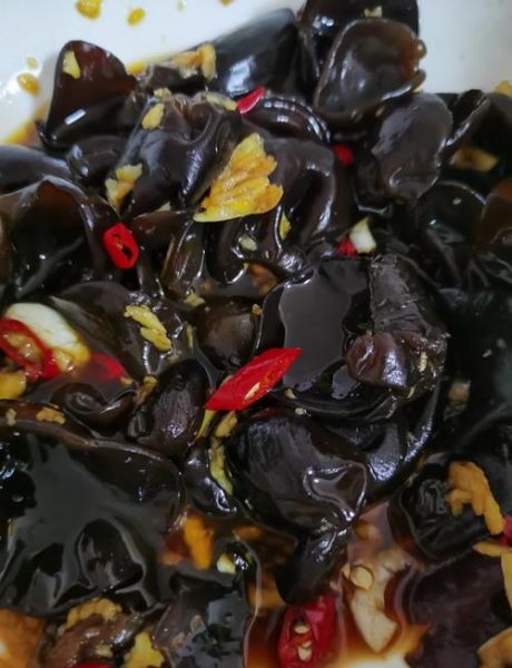 凉拌云耳怎么做好吃_凉拌云耳需要焯水吗-第2张图片-山城妙识