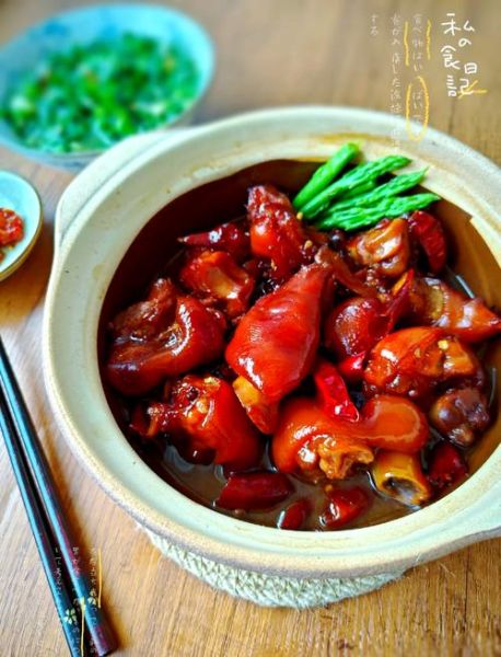 红烧猪脚怎么做才软糯_红烧猪脚焯水还是直接炖-第1张图片-山城妙识