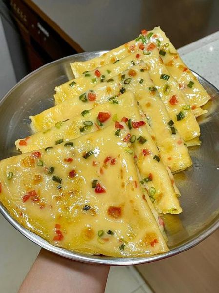 鸡蛋饼怎么做才松软_早餐鸡蛋饼用什么面粉-第1张图片-山城妙识 鸡蛋饼怎么做才松软_早餐鸡蛋饼用什么面粉-第1张图片-山城妙识