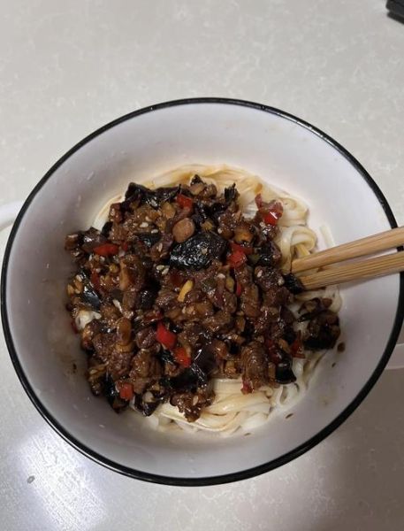 酱牛肉用黄豆酱还是甜面酱_哪个更香-第1张图片-山城妙识