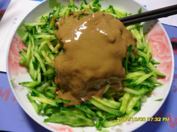 麻汁黄瓜怎么做_麻汁黄瓜酱汁比例是多少-第3张图片-山城妙识