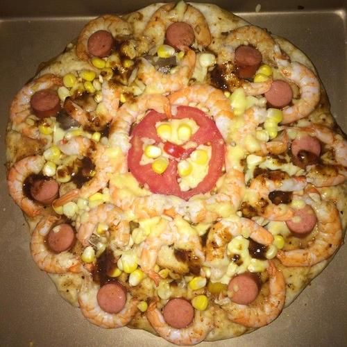 虾仁披萨怎么做_虾仁披萨的做法大全-第3张图片-山城妙识