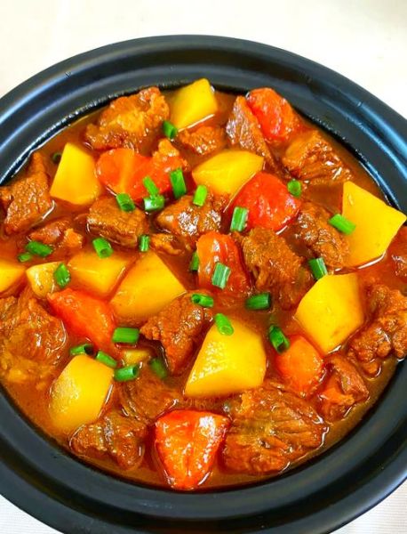 西红柿土豆烧牛肉怎么做_西红柿土豆烧牛肉的营养价值-第1张图片-山城妙识 西红柿土豆烧牛肉怎么做_西红柿土豆烧牛肉的营养价值-第1张图片-山城妙识