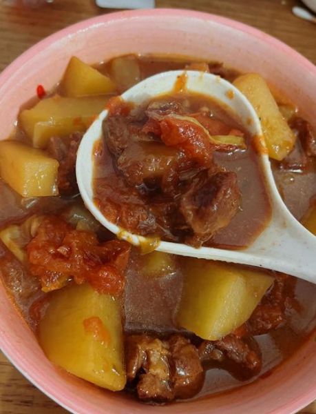 西红柿土豆烧牛肉怎么做_西红柿土豆烧牛肉的营养价值-第3张图片-山城妙识 西红柿土豆烧牛肉怎么做_西红柿土豆烧牛肉的营养价值-第3张图片-山城妙识
