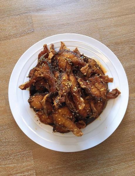 熏鱼的做法有哪些_家庭版熏鱼怎么做-第1张图片-山城妙识