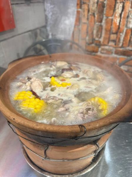 鸡汤大火煮开后小火炖多久_炖鸡汤最佳时间-第3张图片-山城妙识