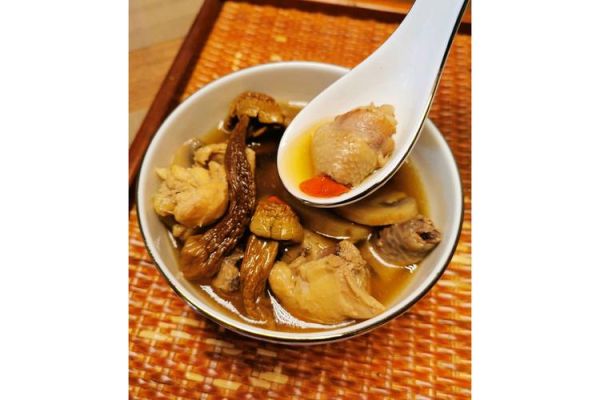 姬松茸炖汤的功效与禁忌_姬松茸可以天天炖汤喝吗-第3张图片-山城妙识
