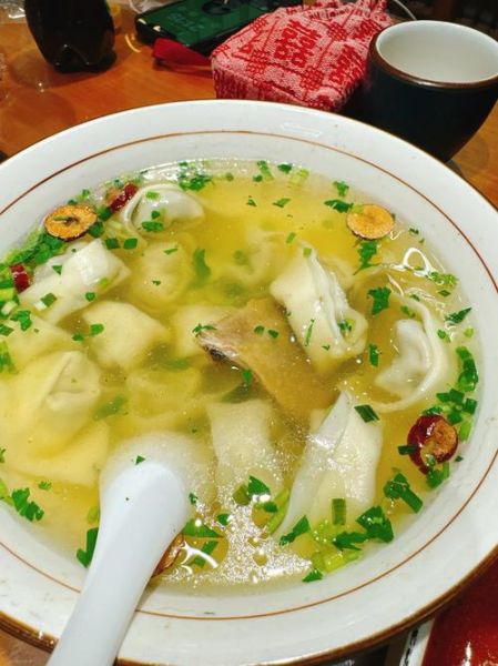 家常馄饨汤怎么做_馄饨汤底怎么调才鲜-第2张图片-山城妙识 家常馄饨汤怎么做_馄饨汤底怎么调才鲜-第2张图片-山城妙识