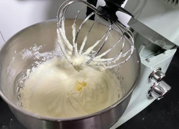 自制淡奶油能直接吃吗_淡奶油怎么保存-第3张图片-山城妙识