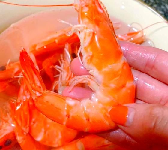水煮虾要煮多久_水煮虾怎么判断熟没熟-第1张图片-山城妙识