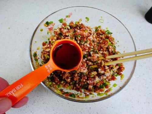 柿子椒饺子馅怎么做_柿子椒饺子馅的做法窍门-第1张图片-山城妙识 柿子椒饺子馅怎么做_柿子椒饺子馅的做法窍门-第1张图片-山城妙识