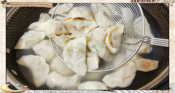 柿子椒饺子馅怎么做_柿子椒饺子馅的做法窍门-第3张图片-山城妙识 柿子椒饺子馅怎么做_柿子椒饺子馅的做法窍门-第3张图片-山城妙识