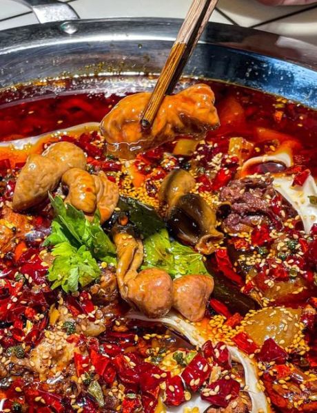 肥肠火锅怎么做才好吃_肥肠火锅去腥技巧-第1张图片-山城妙识