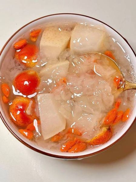 银耳怎么做好吃_银耳的吃法有哪些-第2张图片-山城妙识 银耳怎么做好吃_银耳的吃法有哪些-第2张图片-山城妙识