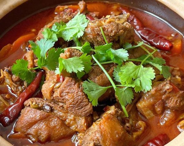 红烧羊肉放什么调料最香_四种必备香料是哪几种-第2张图片-山城妙识