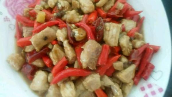辣子肉丁怎么做_辣子肉丁家常做法-第2张图片-山城妙识