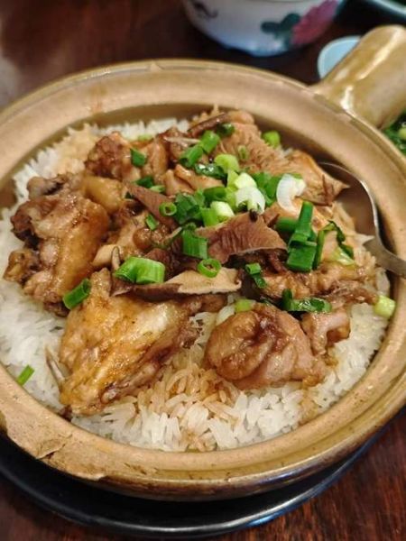 香菇滑鸡煲仔饭怎么做_正宗广式做法-第1张图片-山城妙识 香菇滑鸡煲仔饭怎么做_正宗广式做法-第1张图片-山城妙识